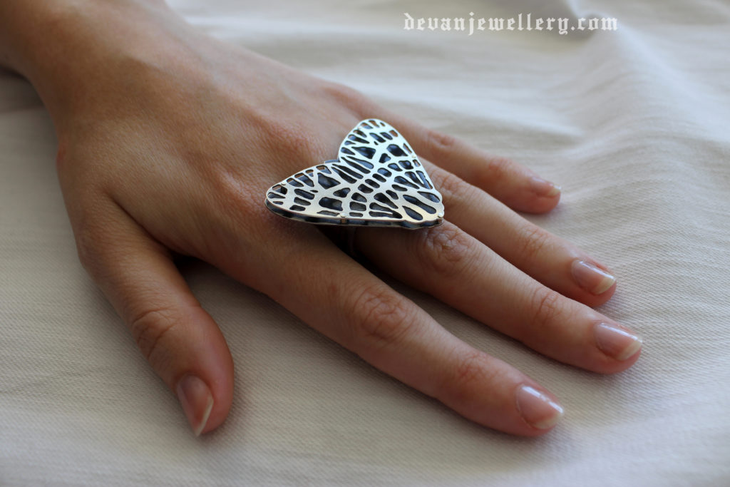 Devan Jewellery - Moth Ring
